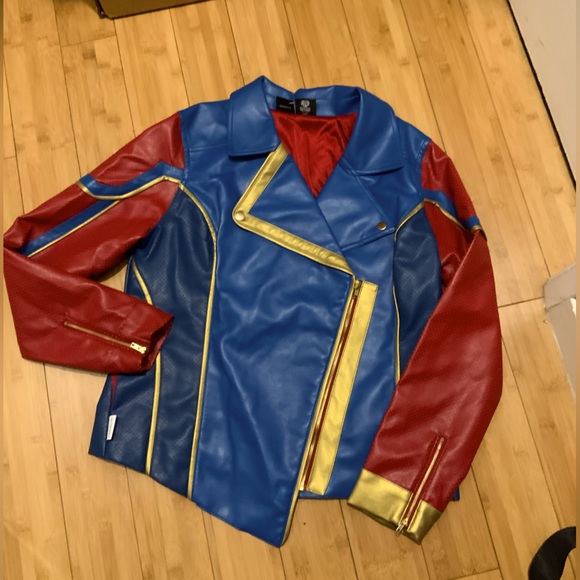 Marvel | Jackets & Coats | Nwot Lg Marvel Jacket | Poshmark